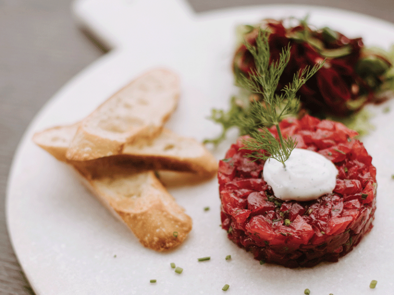 Beetroot-cured salmon gravlax - Strøm Nordic Spa